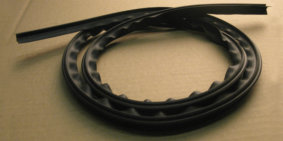 BOTTOM SEAL *16 FT LENGTH ONLY - pierce
