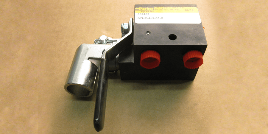 PUMP,HAND,CAB LIFT,W/DIR.VALVE - pierce