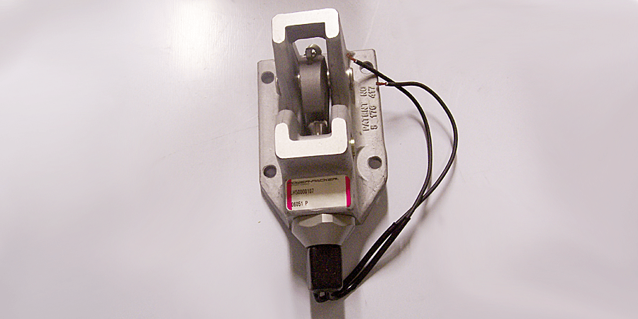 LATCH,CAB,HYDRAULIC - pierce